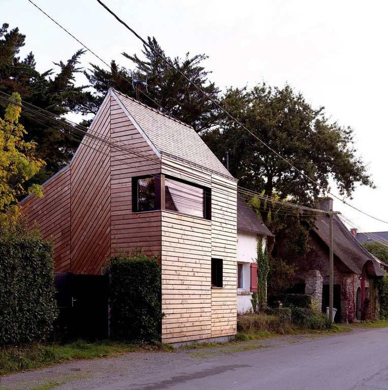 There's a Doppelgänger in France - The Owner-Builder Network