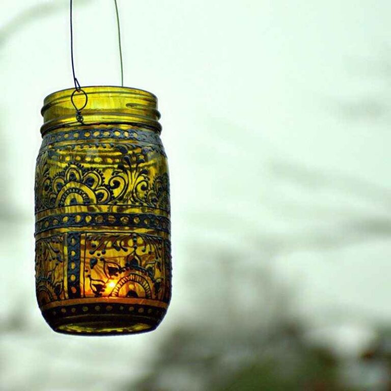 100% Stunning DIY Mason Jar Lantern
