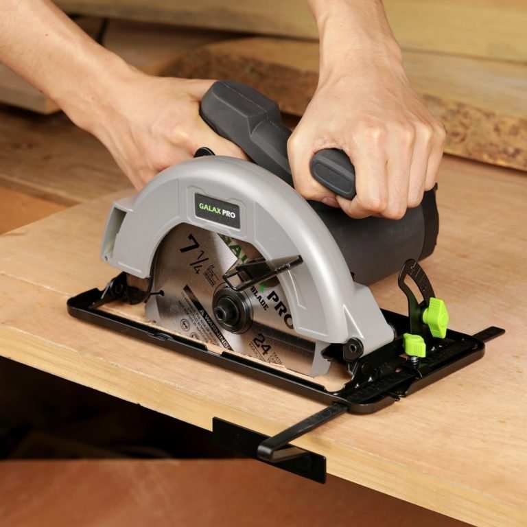 7 Circular Saw Safety Tips: How to Use Your Tool Safely